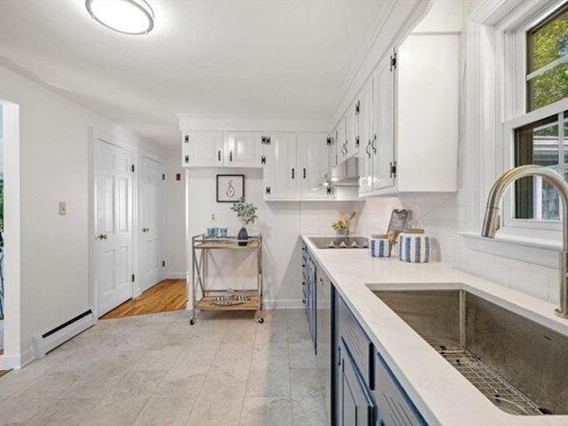 house with 4 bedroom, Beverly MA ES103188017