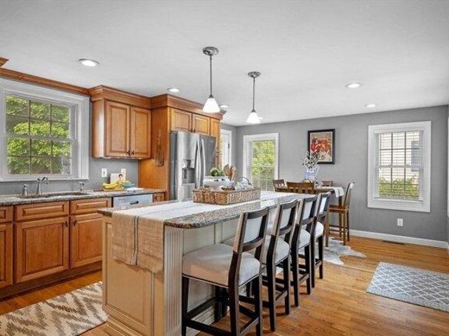 house with 4 bedroom, Beverly MA ES103808344