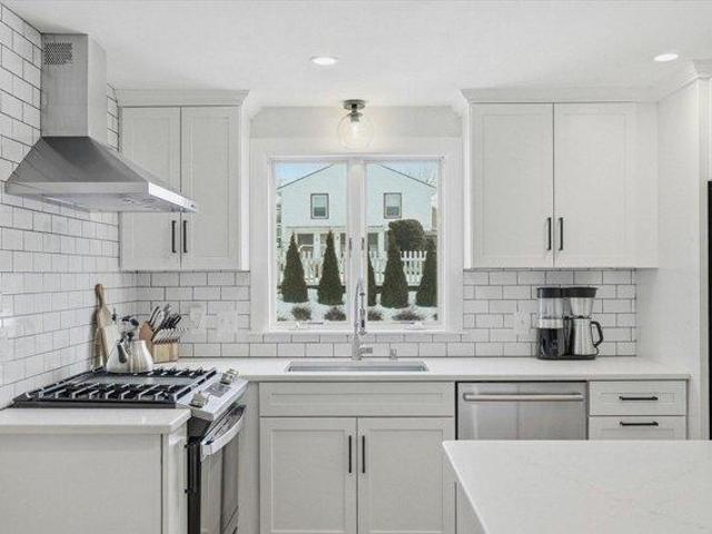 house with 4 bedroom, Beverly MA ES103851056