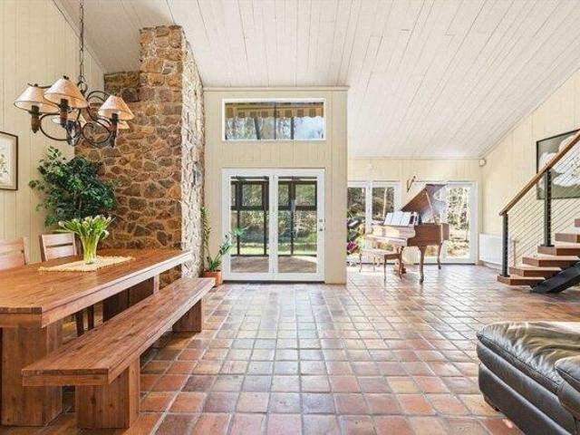 house with 4 bedroom, Beverly MA ES103852772