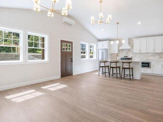 house with 4 bedroom, Biddeford ME DS104188230