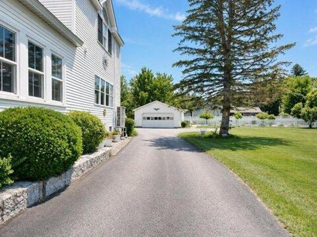 house with 4 bedroom, Biddeford ME ES103886346