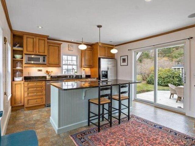 house with 4 bedroom, Biddeford ME ES105117327
