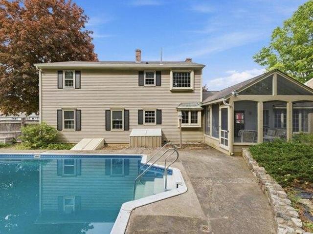 house with 4 bedroom, Biddeford ME ES105193097