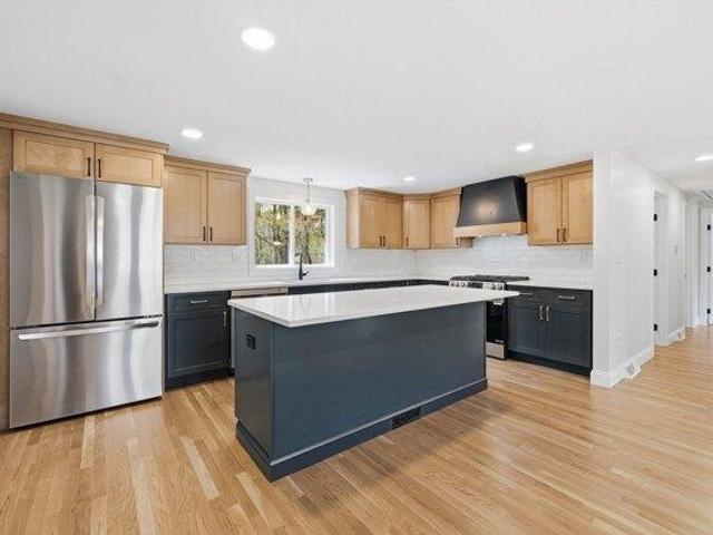house with 4 bedroom, Billerica MA DLS102216827