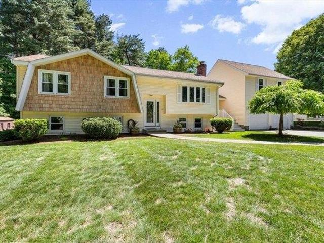 house with 4 bedroom, Billerica MA ES102961271