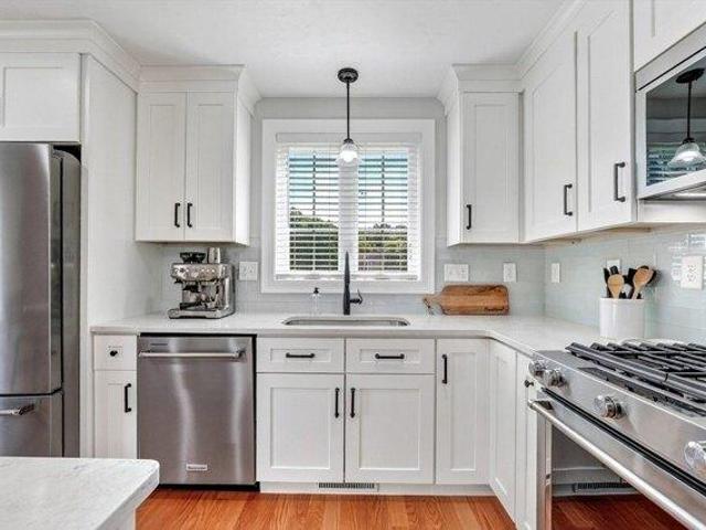 house with 4 bedroom, Billerica MA ES105040891