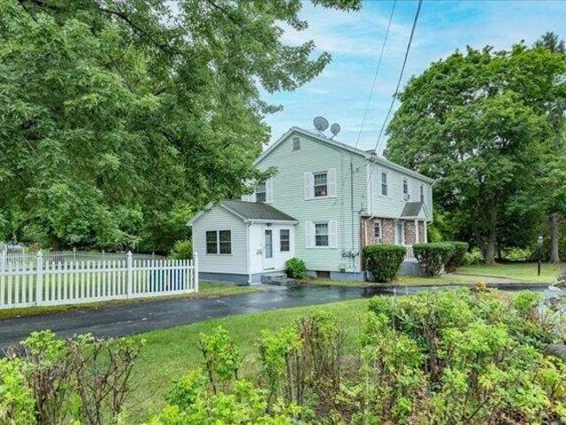 house with 4 bedroom, Billerica MA ES105095015