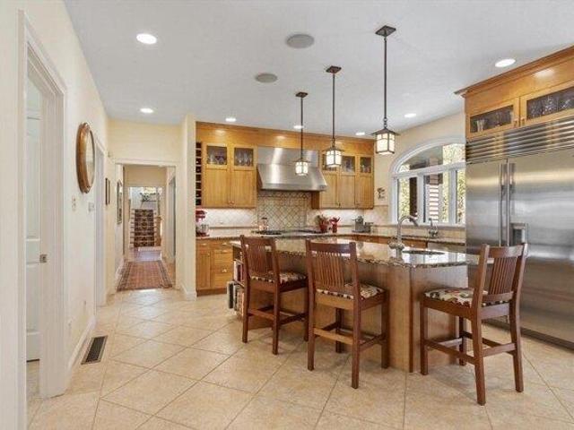 house with 4 bedroom, Bolton MA DS102444170
