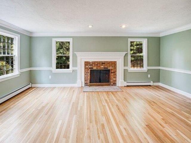 house with 4 bedroom, Bolton MA ES105191672