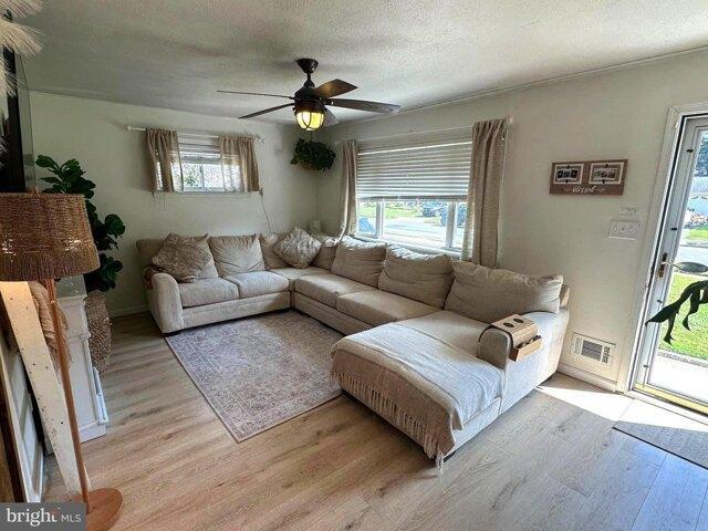 house with 4 bedroom, Bordentown NJ ES105193454