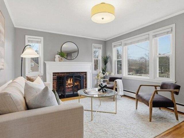 house with 4 bedroom, Boston MA DLS101858501