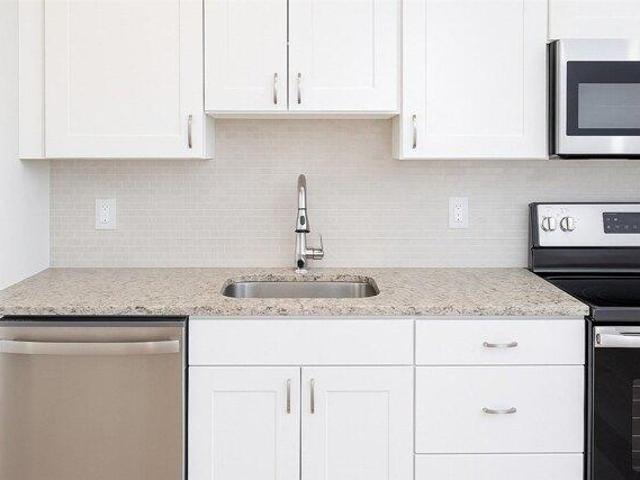house with 4 bedroom, Boston MA DLS102762946