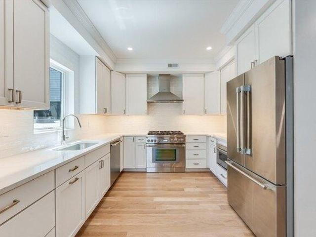 house with 4 bedroom, Boston MA DLS102763153