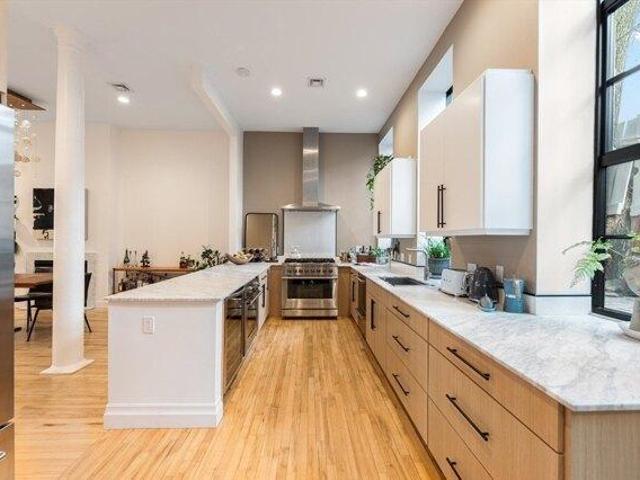 house with 4 bedroom, Boston MA DS102062691
