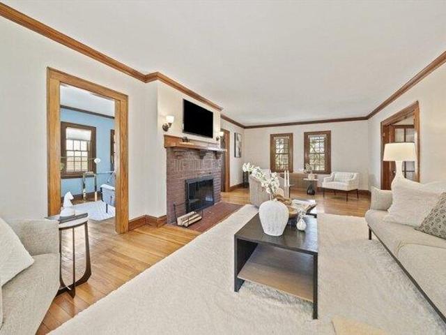 house with 4 bedroom, Boston MA DS102158129