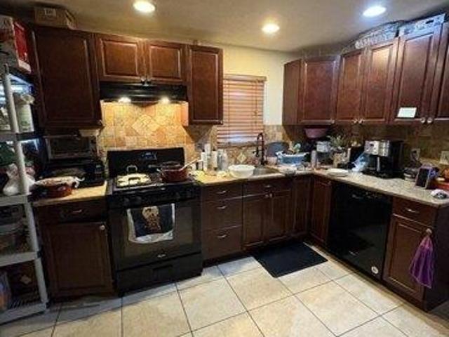 house with 4 bedroom, Boston MA DS102371399
