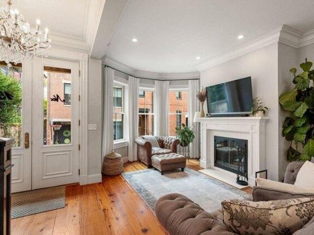 house with 4 bedroom, Boston MA DS103017508
