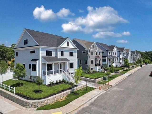 house with 4 bedroom, Boston MA DS104010164