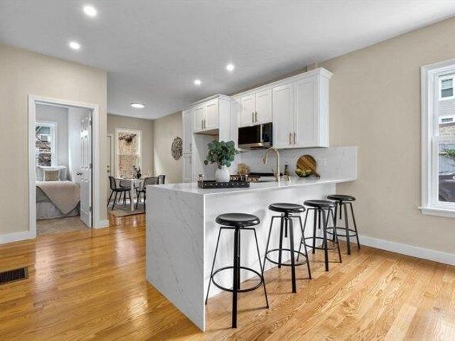 house with 4 bedroom, Boston MA DS104328750