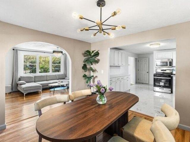 house with 4 bedroom, Boston MA ES103442589
