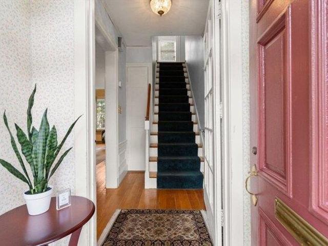 house with 4 bedroom, Boston MA ES103495776