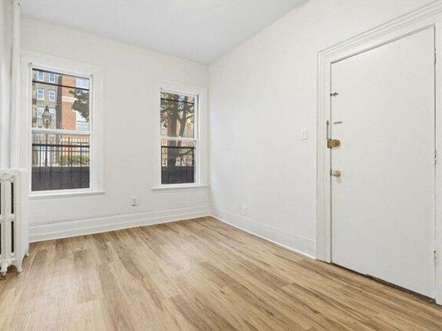 house with 4 bedroom, Boston MA ES103071753