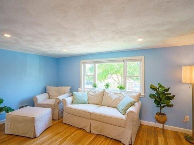 house with 4 bedroom, Boston MA ES103125090