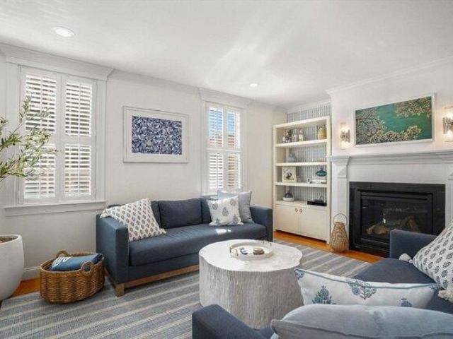 house with 4 bedroom, Boston MA ES103223104