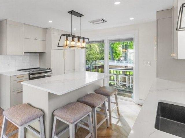 house with 4 bedroom, Boston MA ES103249179