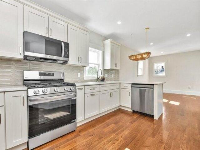 house with 4 bedroom, Boston MA ES104408793