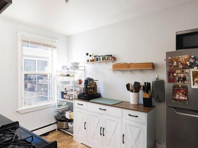 house with 4 bedroom, Boston MA ES104790856