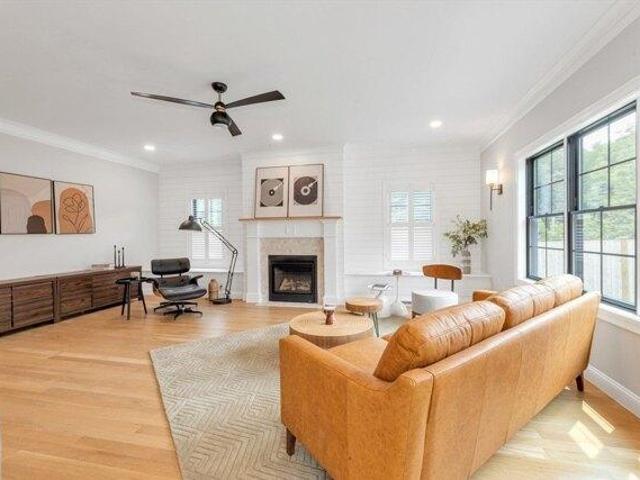 house with 4 bedroom, Boston MA ES104834060