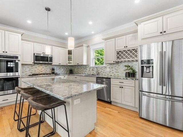 house with 4 bedroom, Boston MA ES104851391