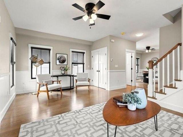 house with 4 bedroom, Boston MA ES104149087