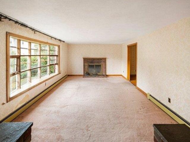 house with 4 bedroom, Boston MA ES104193142
