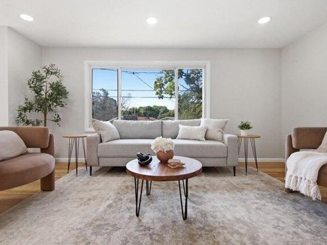 house with 4 bedroom, Boston MA ES105427258