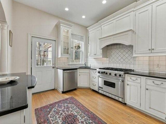 house with 4 bedroom, Boston MA ES105061493