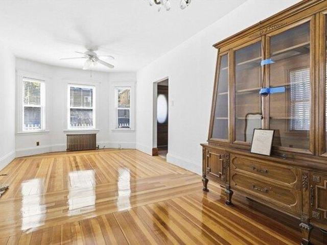 house with 4 bedroom, Boston MA ES105061548