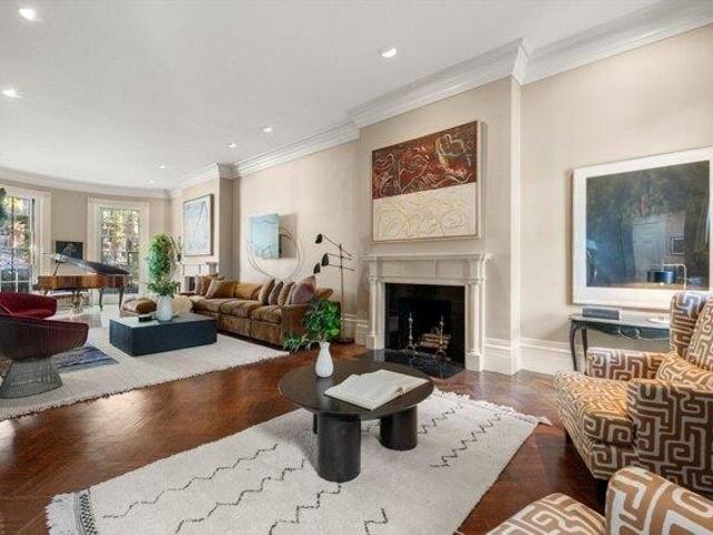 house with 4 bedroom, Boston MA ES105095886