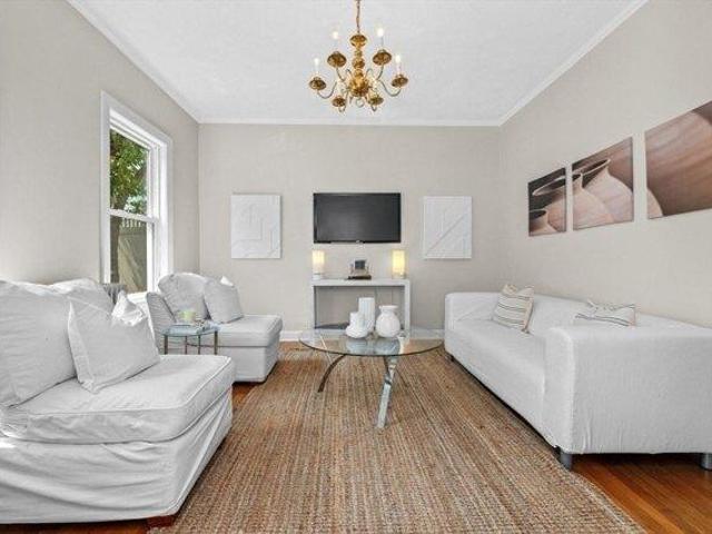 house with 4 bedroom, Boston MA ES105106580
