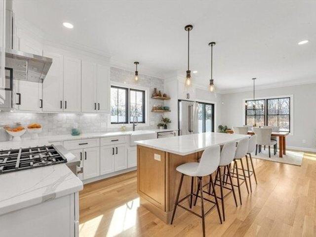 house with 4 bedroom, Boston MA ES105123163