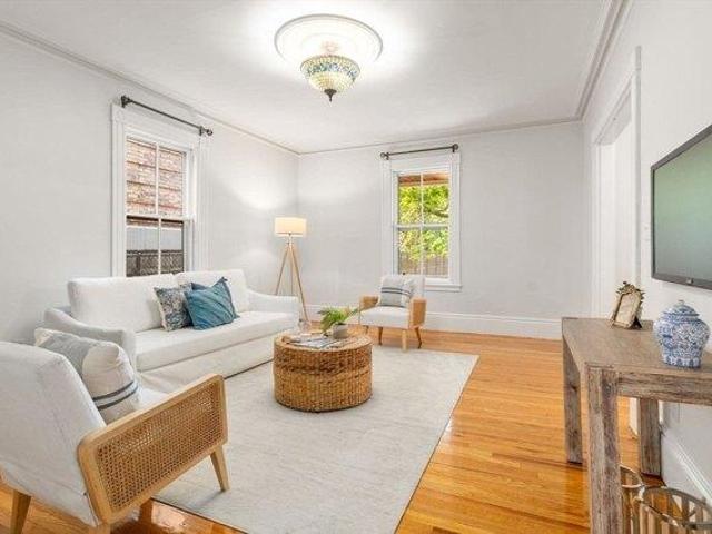 house with 4 bedroom, Boston MA ES105124952