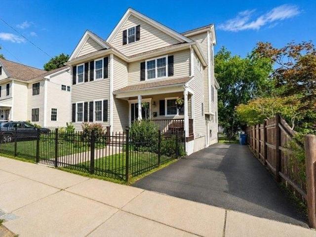 house with 4 bedroom, Boston MA ES105125564