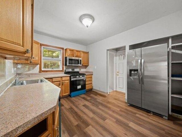 house with 4 bedroom, Boston MA ES105125681