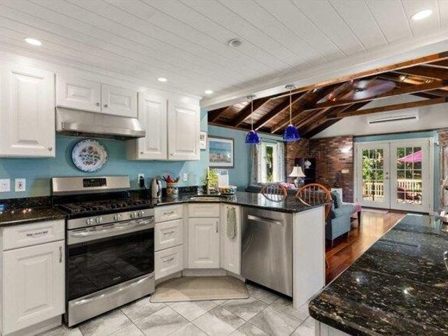 house with 4 bedroom, Boston MA ES105142607