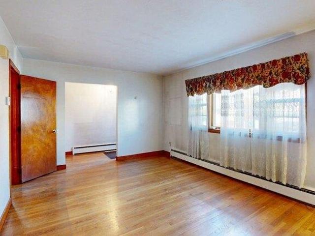 house with 4 bedroom, Boston MA ES105190220