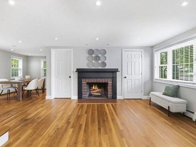 house with 4 bedroom, Boston MA ES105279824