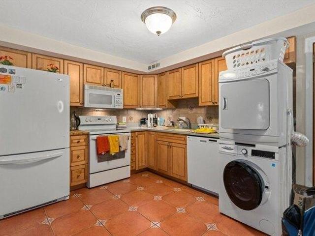 house with 4 bedroom, Boston MA ES105351631