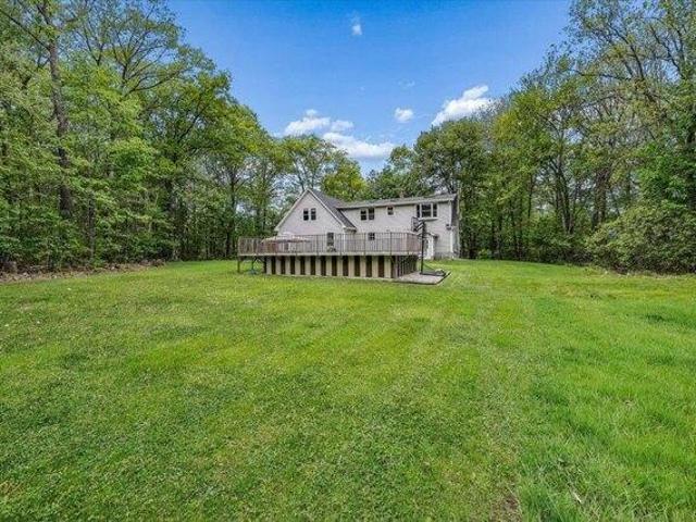house with 4 bedroom, Bow NH DLS103102185